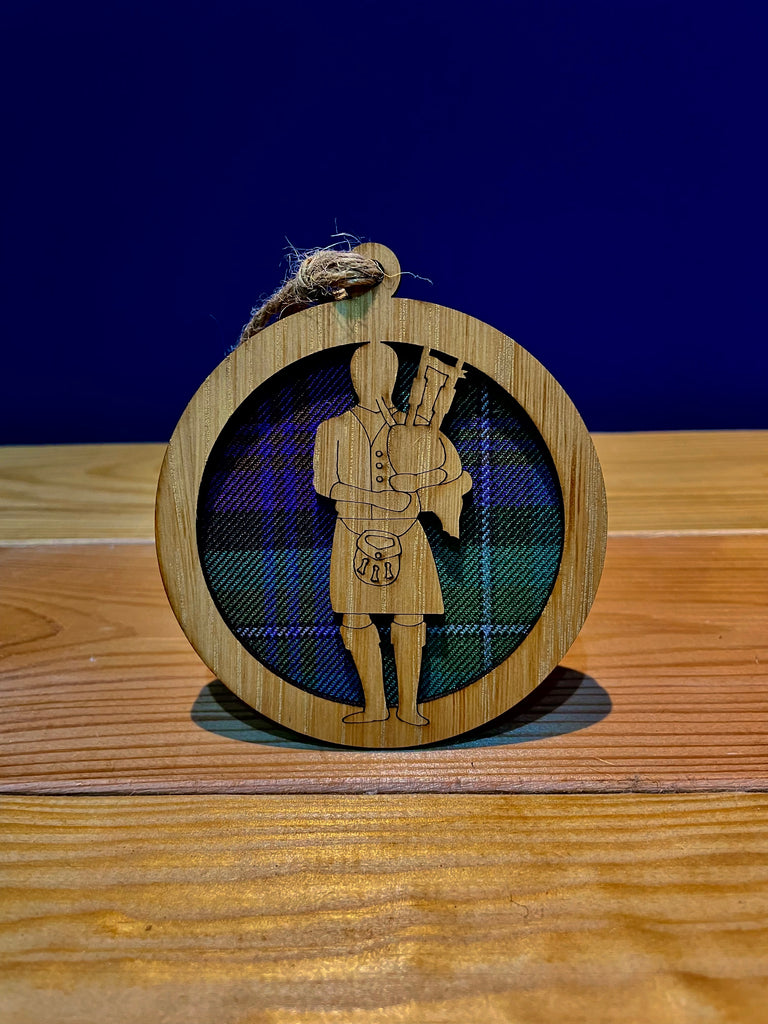 Piper Christmas Hanger – The Bagpipe Shop